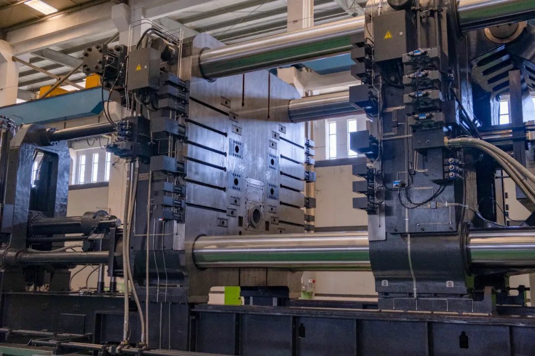 Signing Ceremony for 9000T Die Casting Machine FAW & YIZUMI Run into “Ultra-large Casting Era ...